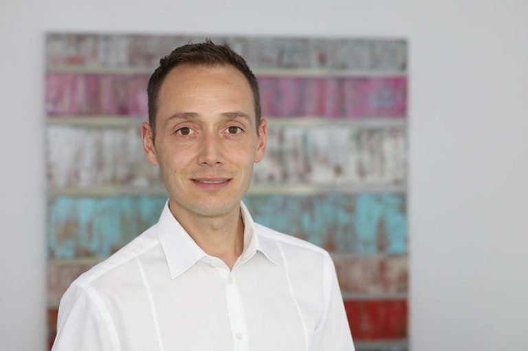 Zur Person – Dr. Andreas Angelov